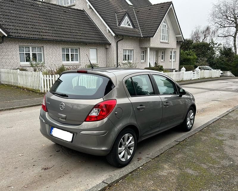 Gebraucht 2014 Opel Corsa Active 101 PS Limousine – 42329 Wuppertal - Vohwinkel (Privat) – 4.990 ...