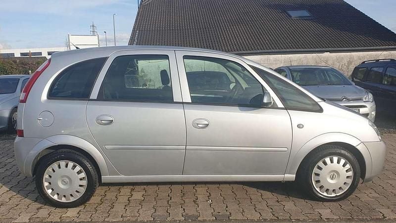 Gebraucht 2005 Opel Meriva Essentia 101 PS Van / Kleinbus – 52222 ...