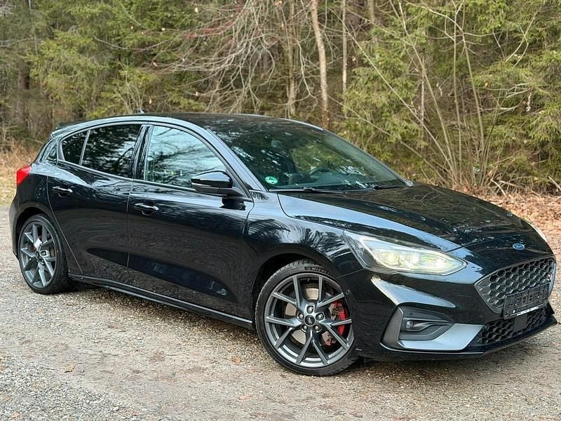 Gebraucht 2022 Ford Focus Performance Edition 280 PS Limousine – 86971 ...