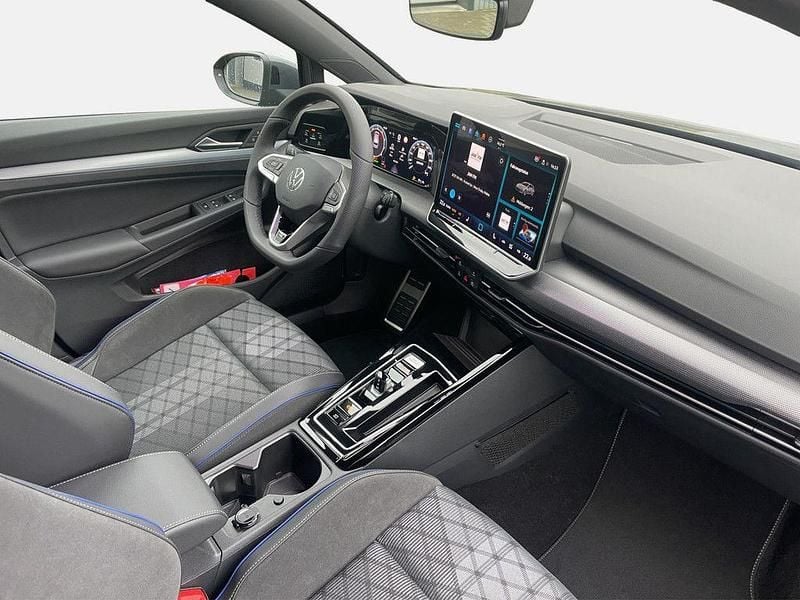 Neu 2025 VW Golf VIII R-line 150 PS Limousine – 09366 Stollberg /Erzgeb ...