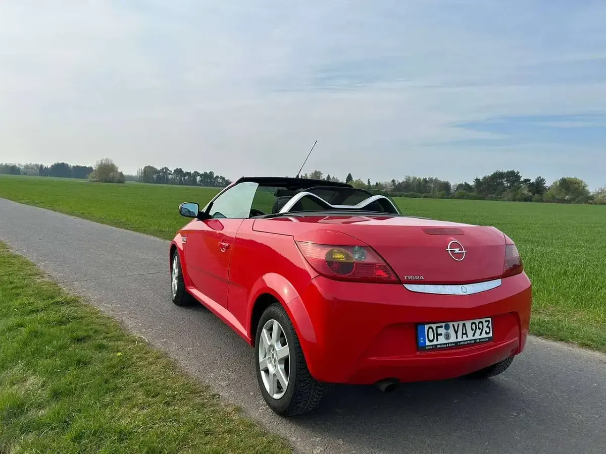 Gebraucht Opel Tigra Enjoy 69 PS (2004) in Rödermark, Stadt - 2.950 ...