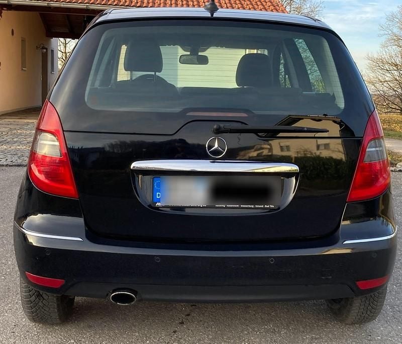 Gebraucht 2010 Mercedes A180 Avantgarde 109 PS Limousine – 83115 ...