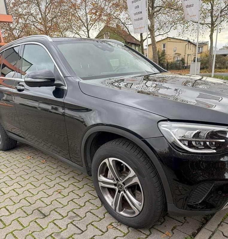 Gebraucht 2022 Mercedes GLC300e AMG line Plus 306 PS SUV – 64354 ...