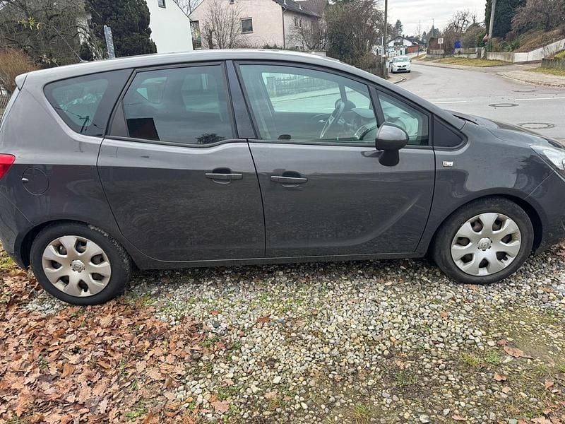 Gebraucht 2016 Opel Meriva 110 PS Van / Kleinbus – 86316 Bayern ...
