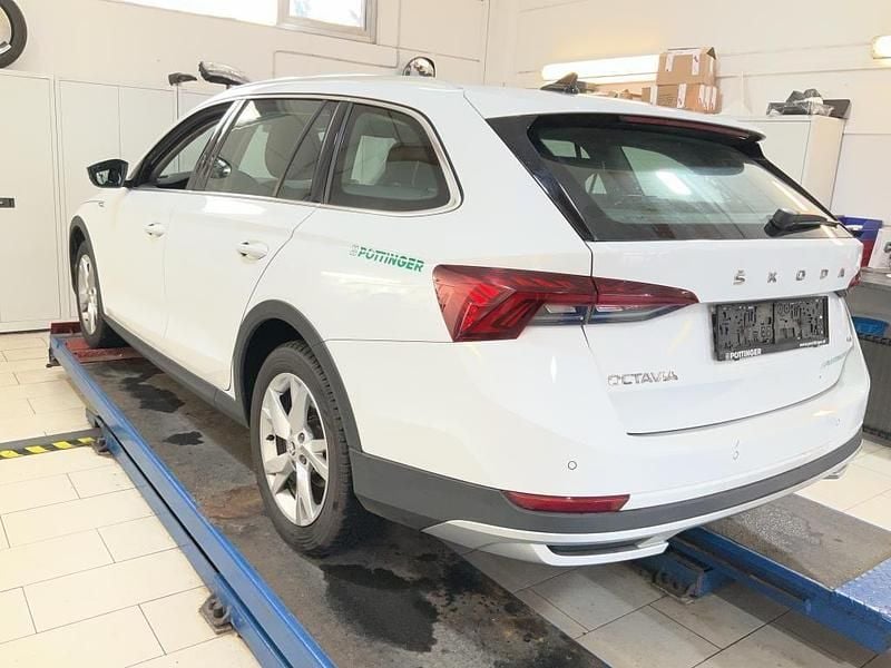 Gebraucht 2022 Skoda Octavia Scout 4x4 150 PS Limousine – Bayern ...