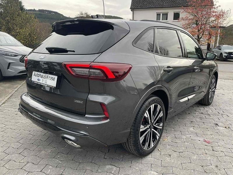 Ford Kuga Grau