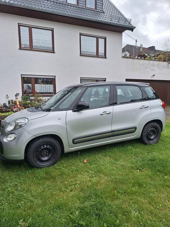 Stilvolle Fiat 500l Gebraucht Bild