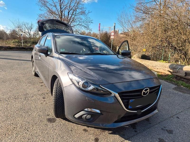 Gebraucht 2015 Mazda 3 Center-Line 120 PS Limousine – Hessen (Privat ...