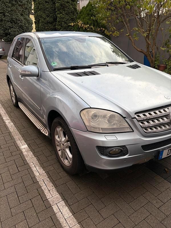 Gebraucht 2007 Mercedes ML350 272 PS SUV – 40227 Düsseldorf - Oberbilk ...