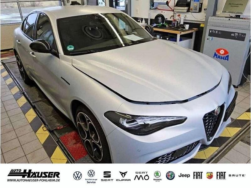 Gebraucht 2023 Alfa Romeo Giulia Competizione 280 PS Limousine – 35415 ...