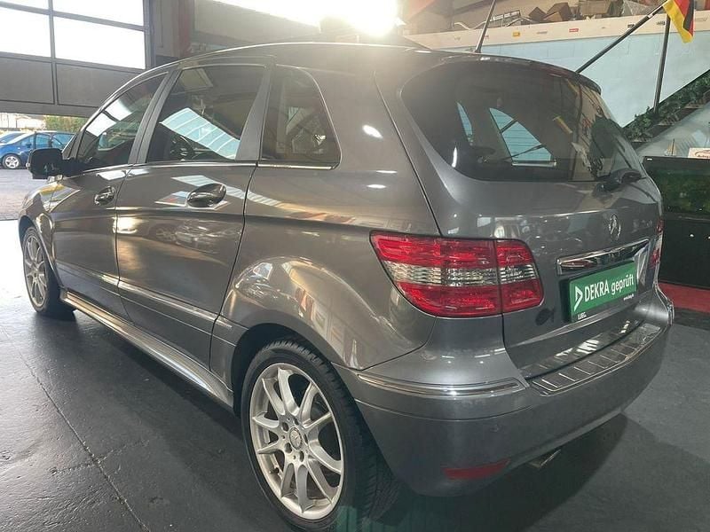 Gebraucht 2011 Mercedes B160 95 PS Van / Kleinbus – Nordrhein-Westfalen ...