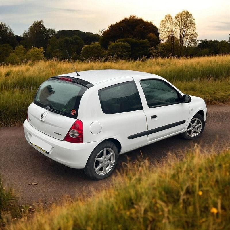 Gebraucht 2010 Renault Clio II Campus 60 PS Kleinwagen – 44147 Dortmund ...