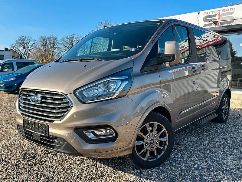 Gebraucht 2018 Ford Transit Titanium 170 PS Van / Kleinbus – Nordrhein ...