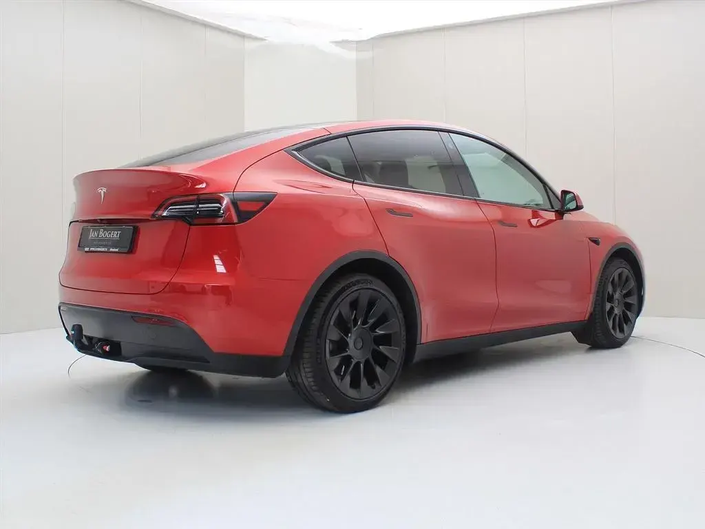 Gebraucht Tesla Model Y Standard Range 306 PS (2023) - 34.900 € | AutoUncle