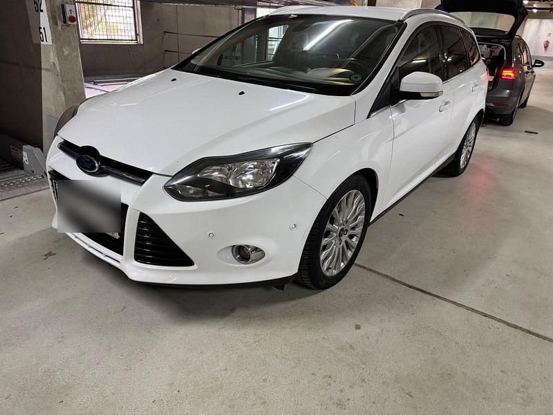 Gebraucht 2012 Ford Focus Champions Edition 150 PS Kombi – 90469 ...