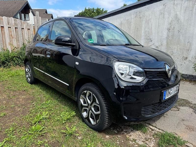 Gebraucht 2022 Renault Twingo Intens 82 PS Kleinwagen – Niedersachsen ...