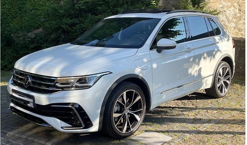 Gebraucht 2022 VW Tiguan R-line 245 PS SUV – Nordrhein-Westfalen ...