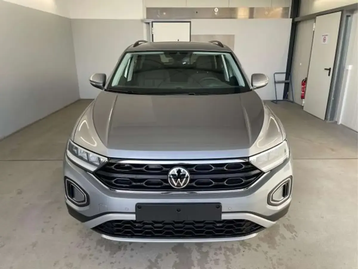 Neu VW T-Roc Cabriolet Life 150 PS (2026) in Wildenberg - 32.490 ...