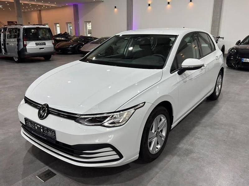 Gebraucht 2022 VW Golf Life 110 PS Limousine – Hessen (Händler) – 18. ...