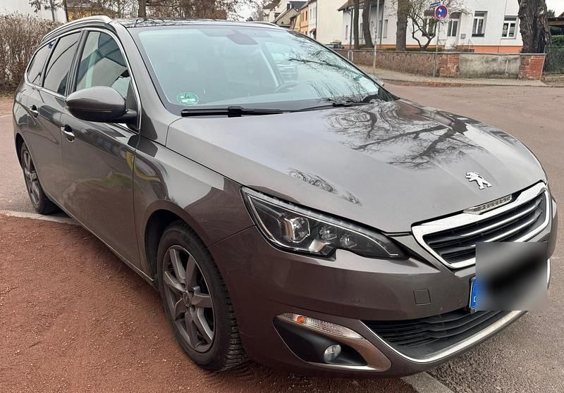 Gebraucht 2016 Peugeot 308 SW Allure 120 PS Kombi – 06120 Halle (Privat ...