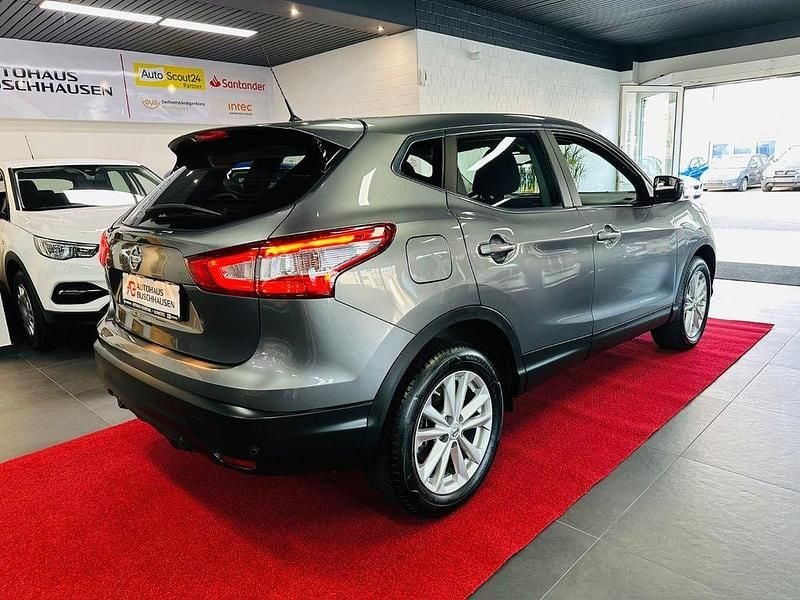 Gebraucht 2015 Nissan Qashqai Acenta 116 PS SUV – 46049 Nordrhein ...