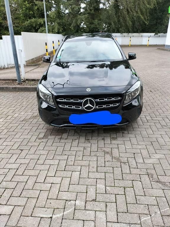 Gebraucht 2017 Mercedes GLA180 122 PS SUV – 78120 Baden-Württemberg ...