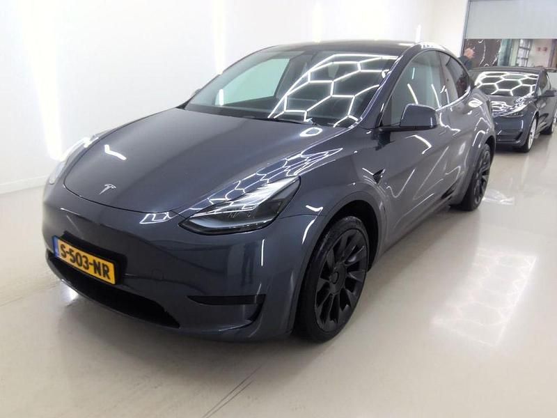 Gebraucht 2023 Tesla Model Y Standard Range 345 PS SUV – (Händler) – 28 ...