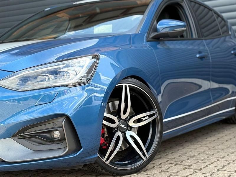 Gebraucht 2019 Ford Focus Performance Edition 280 PS Limousine – 66740 ...