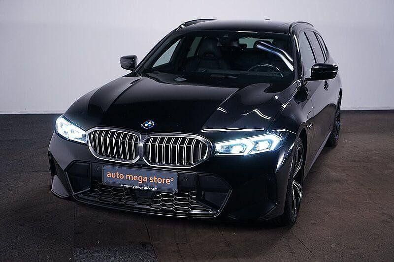 Gebraucht 2023 BMW 330e M Sport 292 PS Kombi – 84030 Ergolding (Händler ...