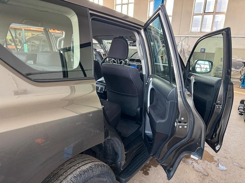 Gebraucht 2014 Toyota Land Cruiser 180 PS SUV – 98634 Thüringen ...