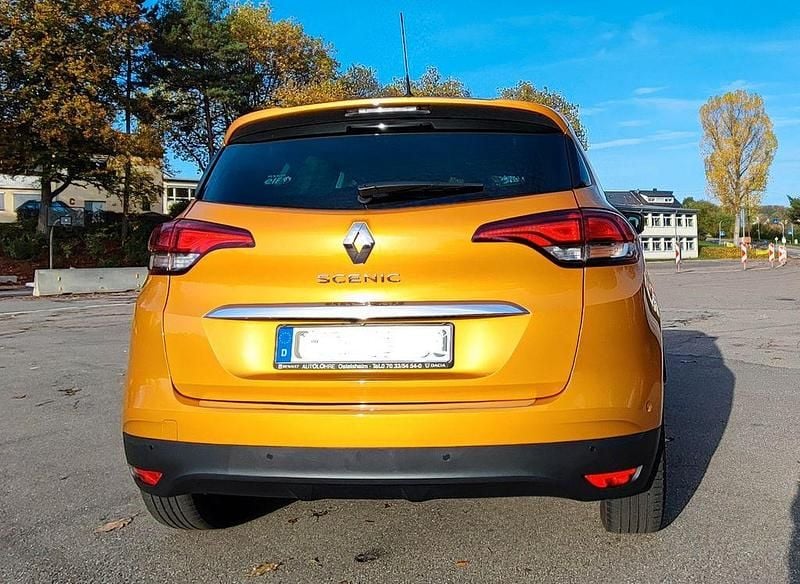 Gebraucht 2017 Renault Scénic IV Initiale Paris 132 PS Van / Kleinbus ...
