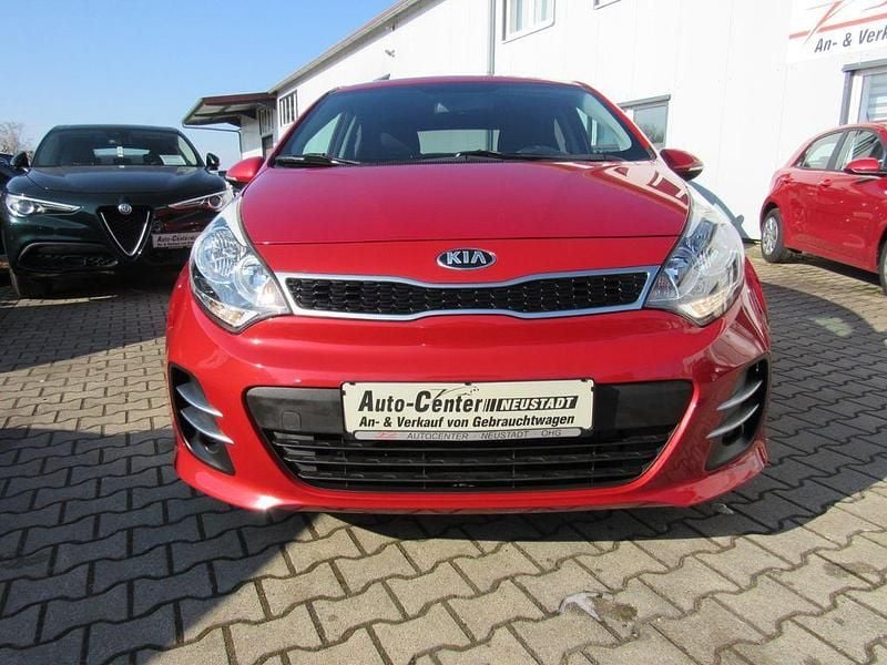Gebraucht 2015 Kia Rio DREAM-TEAM Edition 176 PS Limousine – Hessen ...