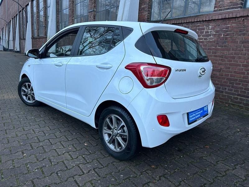 Gebraucht 2015 Hyundai i10 Edition 67 PS Kleinwagen – Nordrhein ...