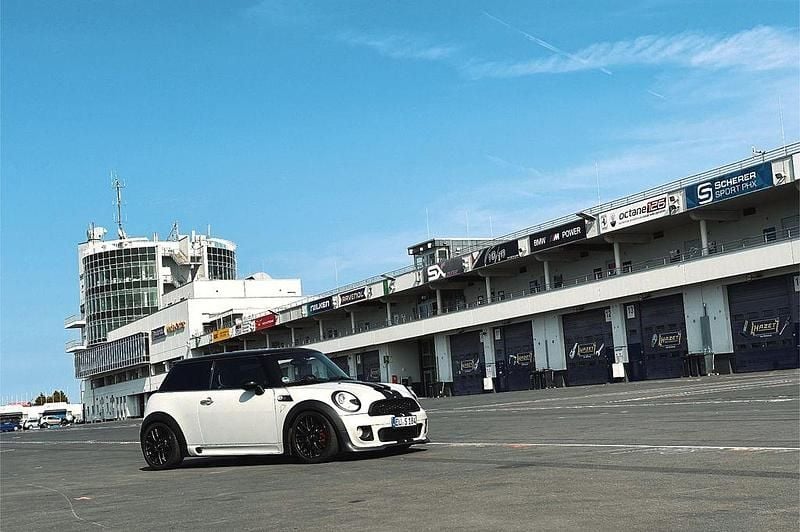 Gebraucht 2011 Mini Cooper S 184 PS Kleinwagen – 53894 Nordrhein ...