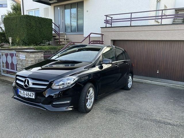 Gebraucht 2017 Mercedes B160 90 PS Van / Kleinbus – 74074 Baden ...