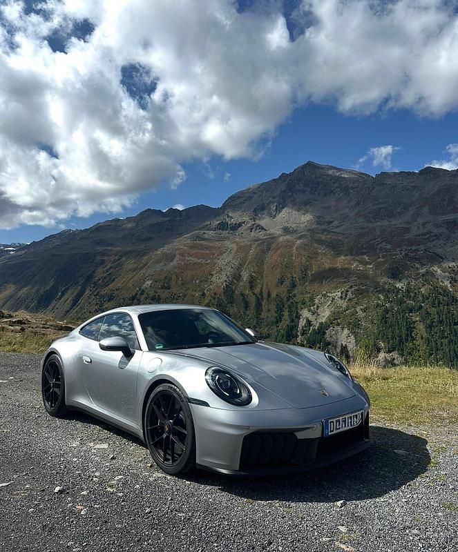 Gebraucht 2025 Porsche 911 Carrera GTS 541 PS Coupé – 44267 Dortmund - Höchsten (Privat) – 178. ...