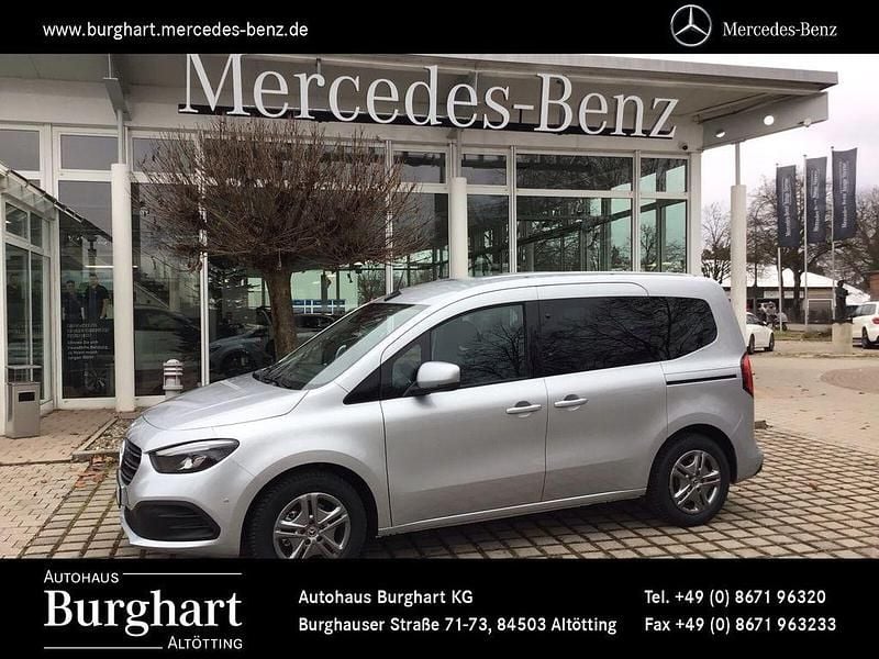 Gebraucht 2025 Mercedes 180 Style 116 PS Limousine – Bayern (Händler ...