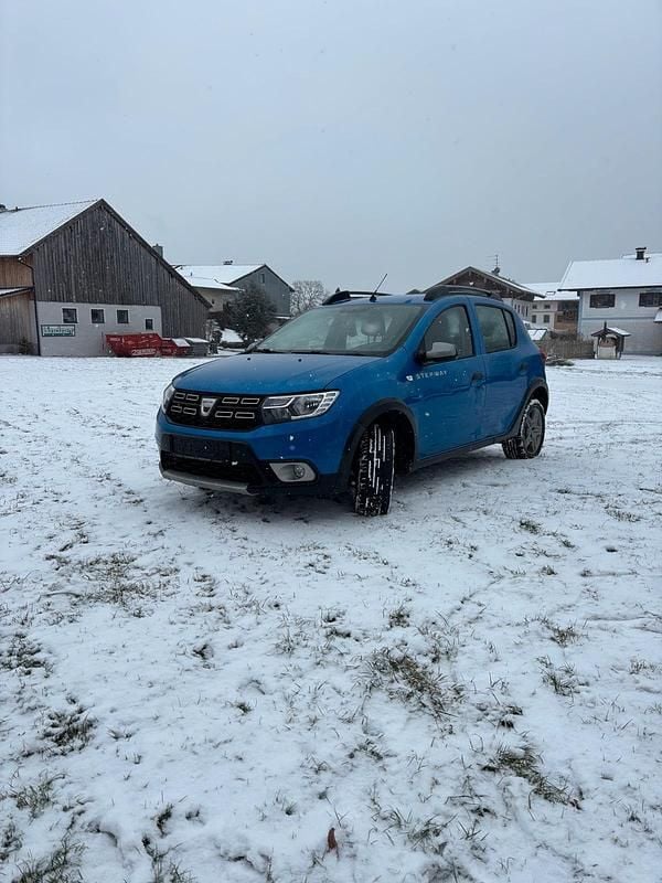 Gebraucht 2020 Dacia Sandero Stepway 101 PS Limousine – 83125 Bayern ...