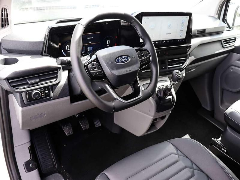 Neu 2026 Ford Tourneo Titanium 150 PS Van / Kleinbus – 52078 Aachen ...