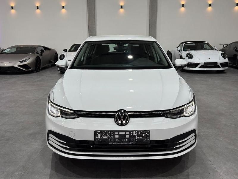 Gebraucht 2022 VW Golf Life 110 PS Limousine – Hessen (Händler) – 18. ...