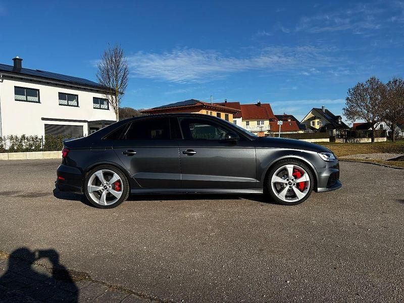 Gebraucht 2018 Audi RS3 Ambiente 400 PS Limousine – 84032 Bayern ...
