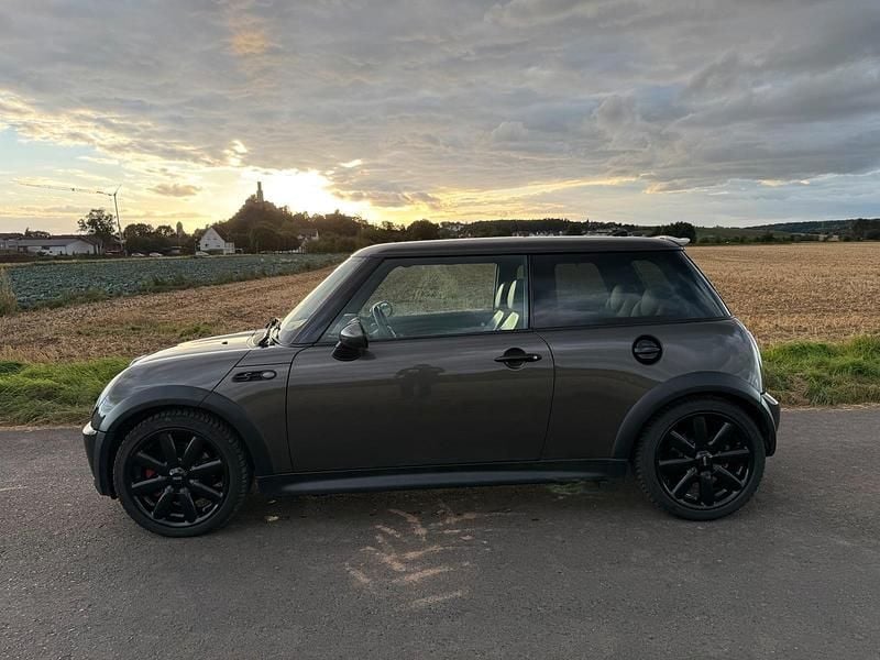 Gebraucht 2005 Mini John Cooper Works 211 PS Kleinwagen – 34587 Hessen ...
