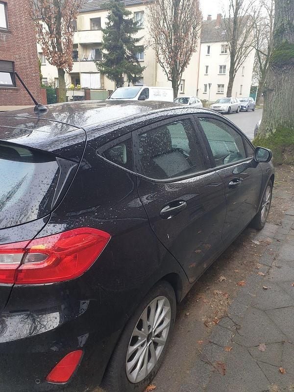 Gebraucht 2019 Ford Fiesta Cool & Connect 86 PS Kleinwagen – 41236 ...