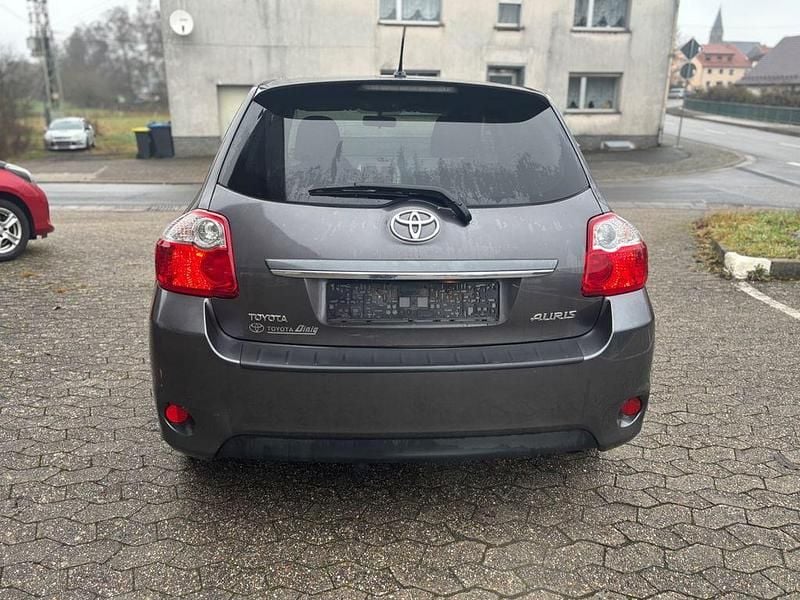 Gebraucht 2011 Toyota Auris Club 132 PS Limousine – 66625 Saarland ...