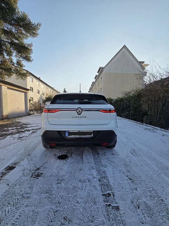 Gebraucht 2022 Renault Megane E-Tech Evolution 131 PS Limousine – 63225 ...