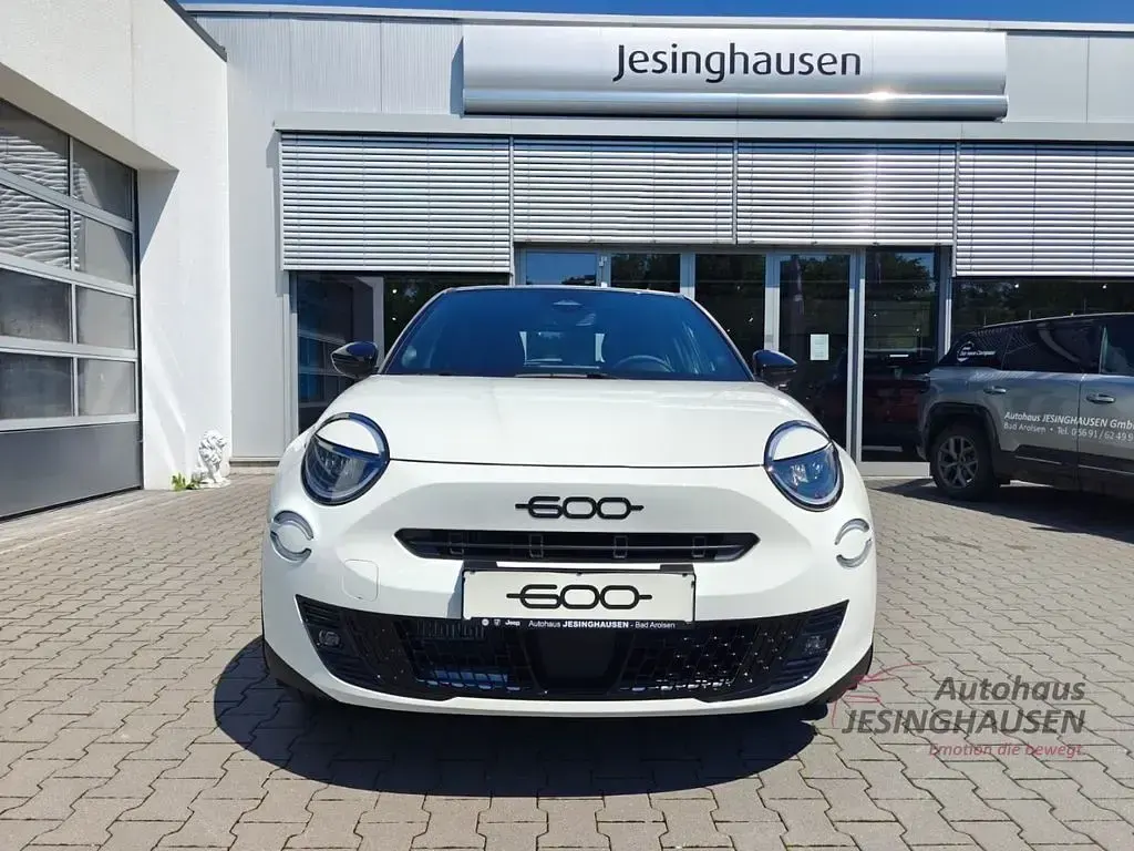 Neu Fiat 600 Street 136 PS (2026) in Bad Arolsen - 23.450 € | AutoUncle
