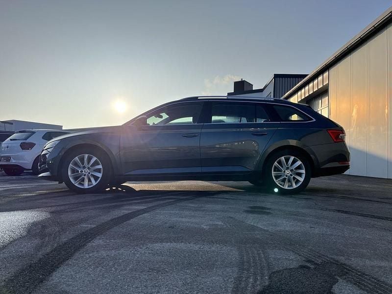 Gebraucht 2020 Skoda Superb Style 218 PS Kombi – 95615 Bayern ...