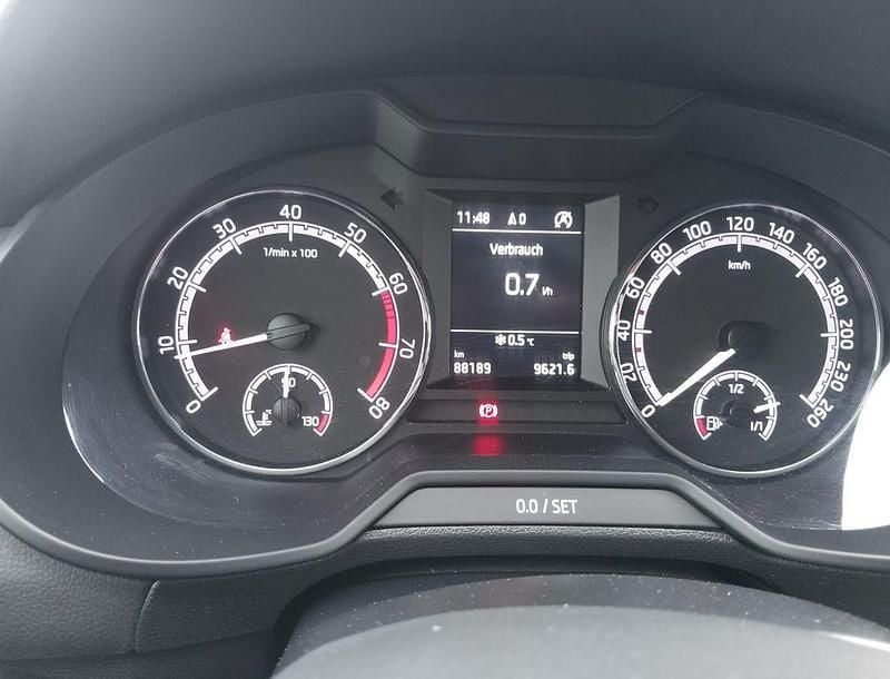 Gebraucht 2018 Skoda Octavia Clever 150 PS Kombi – 89290 Bayern - Buch ...