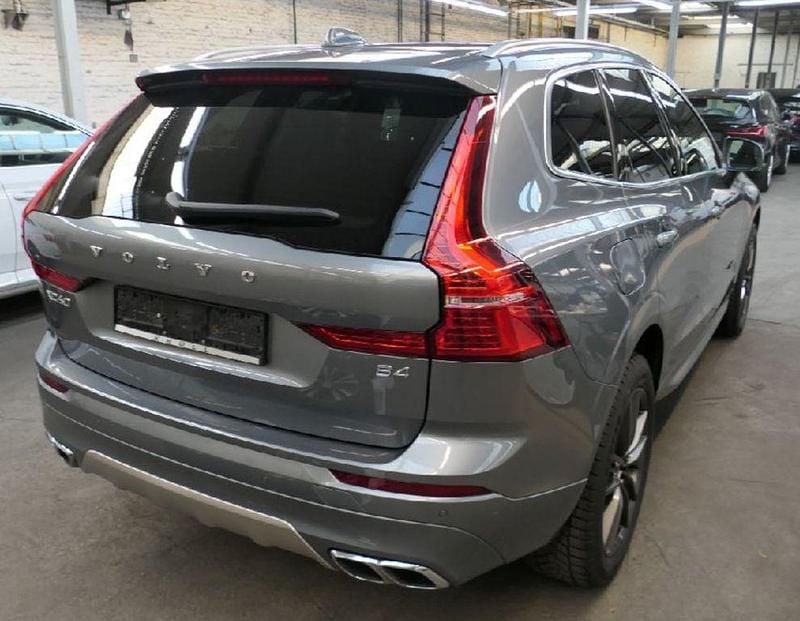 Gebraucht 2021 Volvo XC60 Momentum 197 PS SUV – Baden-Württemberg ...
