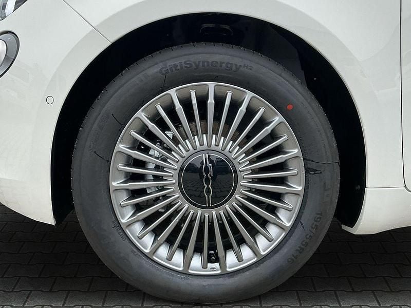 Neu 2025 Fiat 500e 95 PS Kleinwagen – 92637 Weiden (Händler) – 29.490 ...